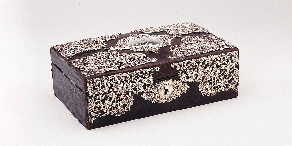 Embroidery Course: Victorian Art | National Army Museum